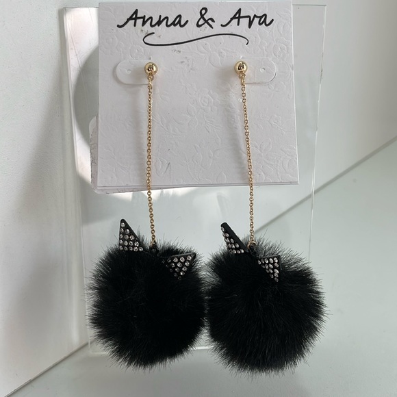 Anna & Ava | Jewelry | Anna Ava Dangle Black Fuzzball Sparkle Cat ...